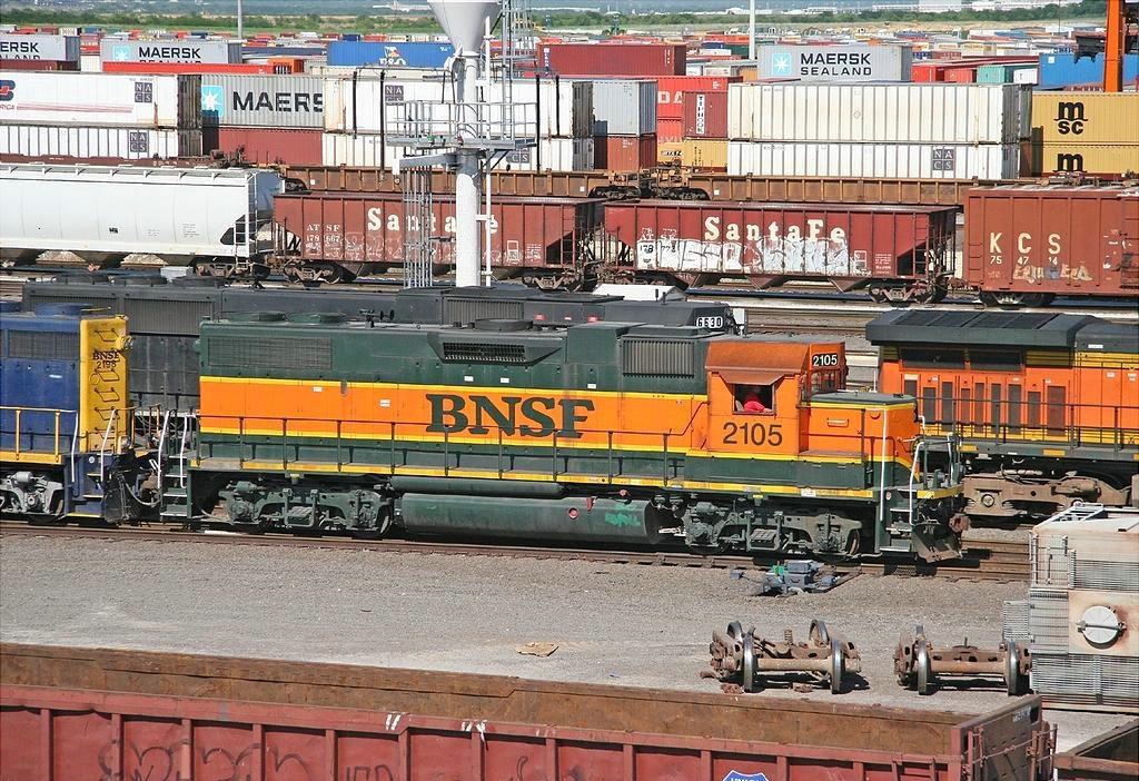 BNSF 2105